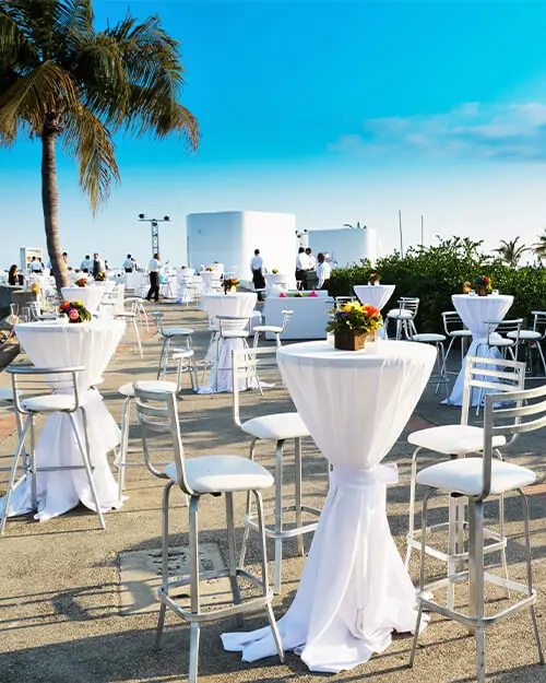 Cocktail Tables for Weddings & Events in Puerto Escondido